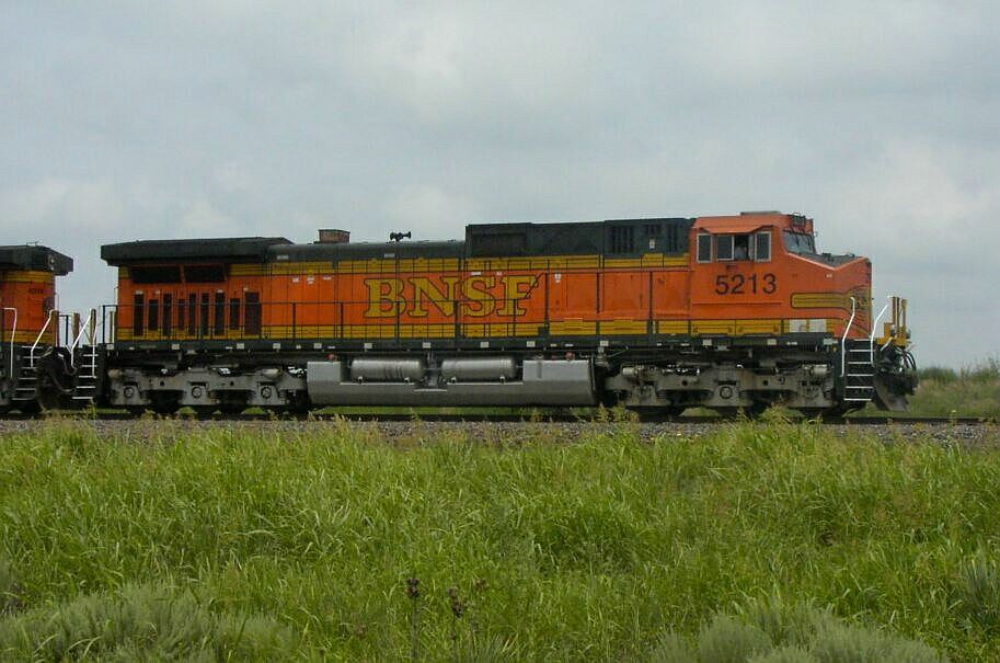 BNSF 5213